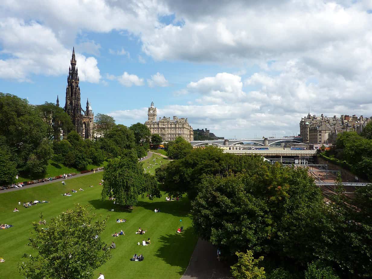 Edinburgh Travel Guide (Scotland) | Hazel’s Travels